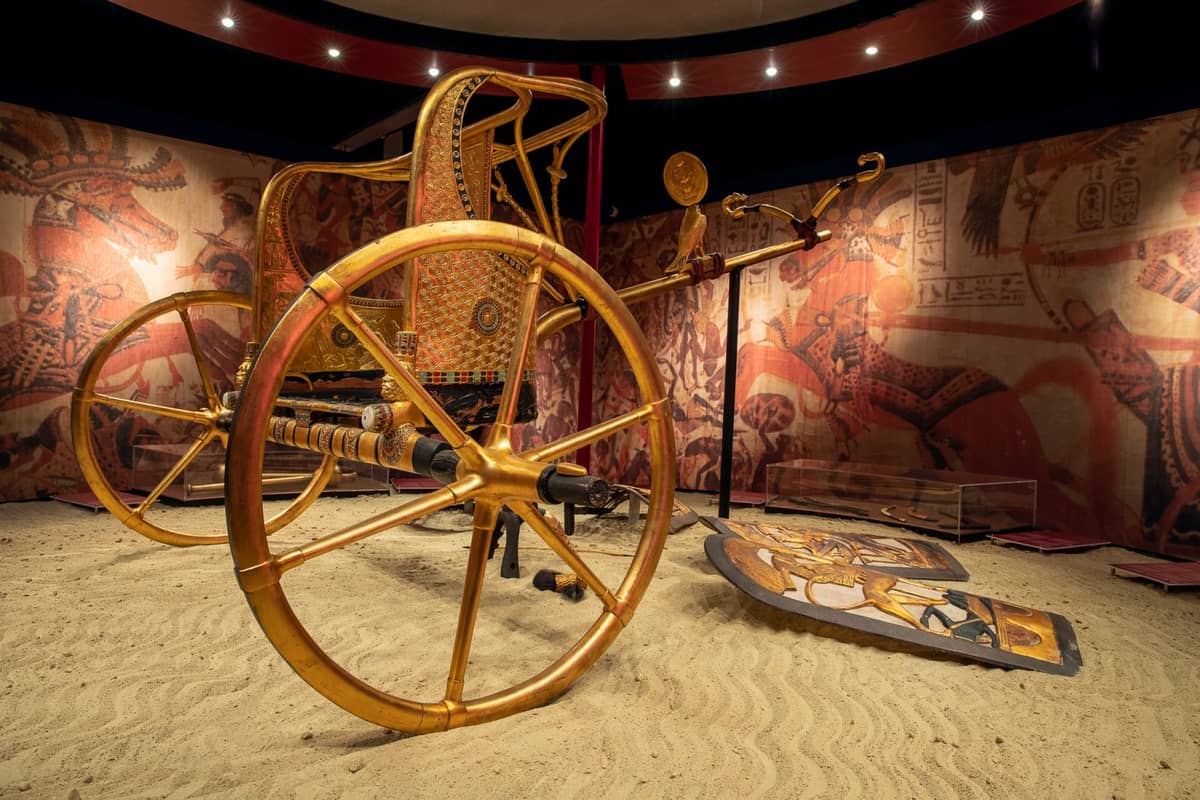 Faraon przybył do Warszawy! W stolicy można podziwiać wystawę ...